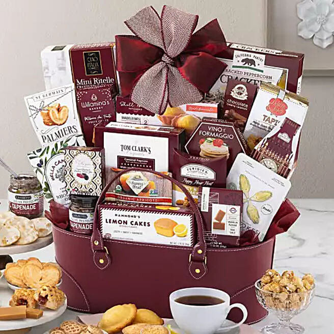 The Classic Gift Basket usa | Gift The Classic Gift Basket- FNP