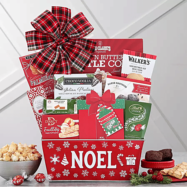 Merry Christmas Sweet Tooth Delights Hamper usa | Gift Merry Christmas ...